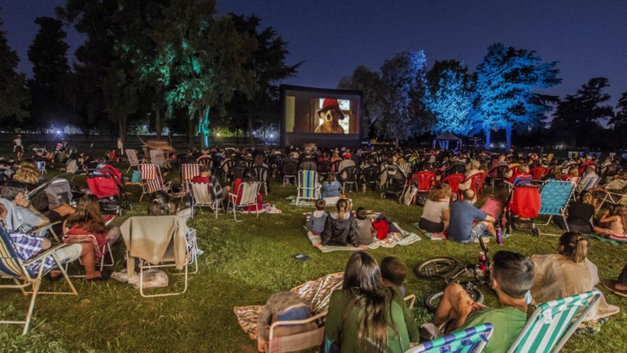 Vacaciones de verano en Vicente López: dónde y cuándo ver cine gratis y al aire libre | Infocielo