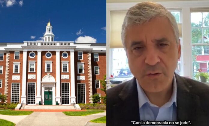 Un profesor de Harvard que se especializa en Argentina parafraseó: "Con ...