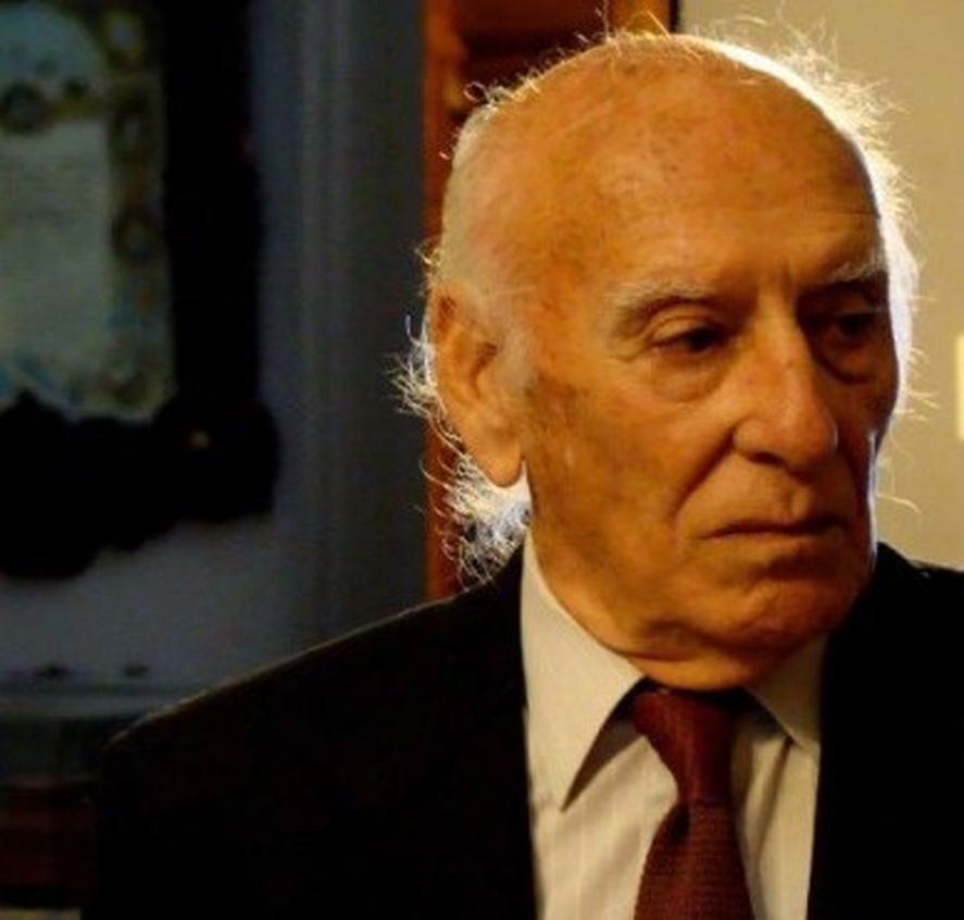 Un bonaerense entre los 10 mejores poetas de la Argentina | Infocielo