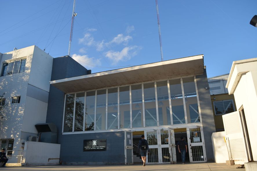 UTN Avellaneda abrió la inscripción a las carreras de ingeniería | Infocielo