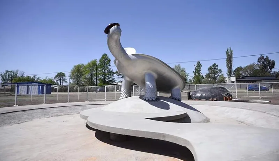 Pehuajó inaugura una nueva estatua de Manuelita a 60 años de la canción ...