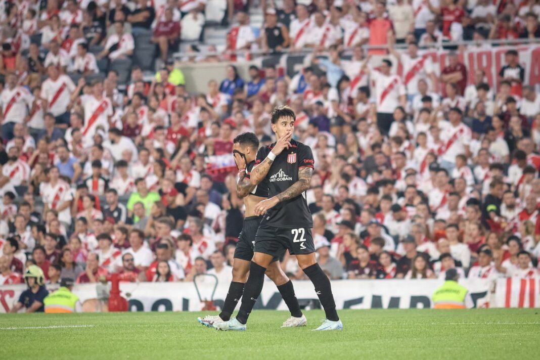 Cine y puchito: la historia de Alexis Castro y el motivo de su festejo tras su primer gol en ...