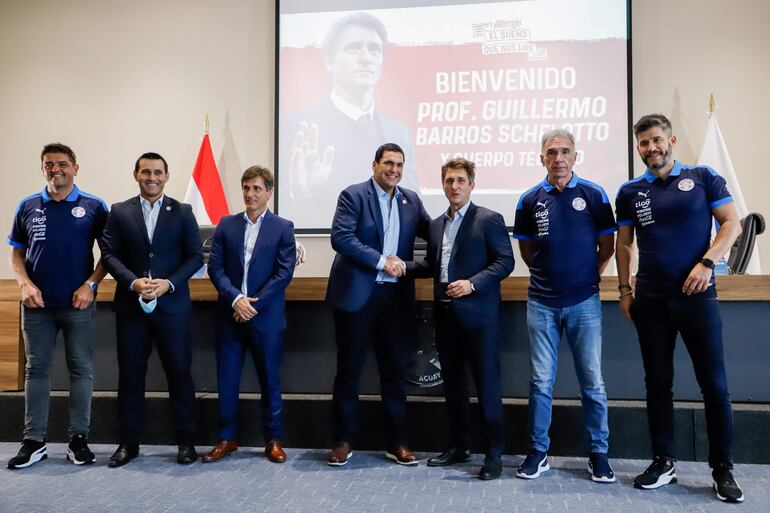 Guillermo ya es nuevo DT de Vélez: cuándo debuta y cómo será su nuevo ...