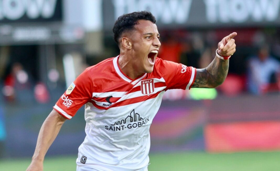 ¿Con cartel de venta?: los números de Tiago Palacios, hasta cuándo ...